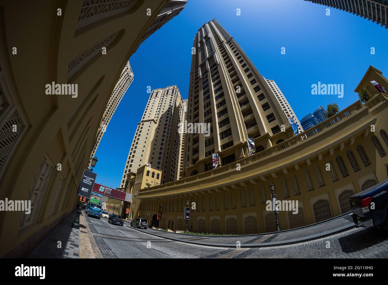 Dubai marina walk hi-res stock photography and images - Alamy
