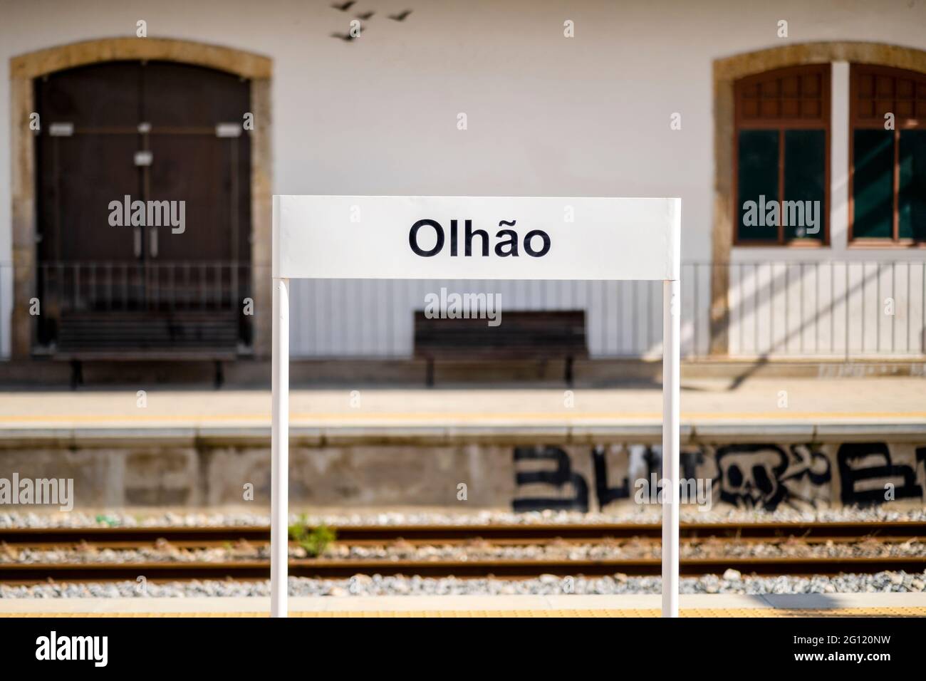 Algarve railway line hi-res stock photography and images - Alamy