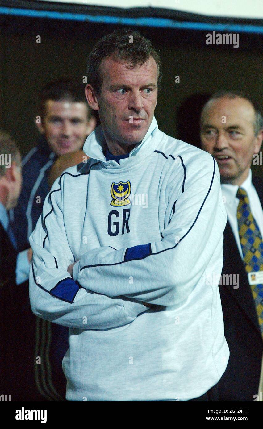 PORTSMOUTH MANAGER GRAHAM RIX V BIRMINGHAM PIC MIKE WALKER 2001 Stock ...