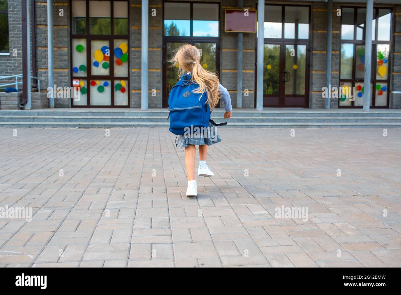 Run back view hi-res stock photography and images - Alamy