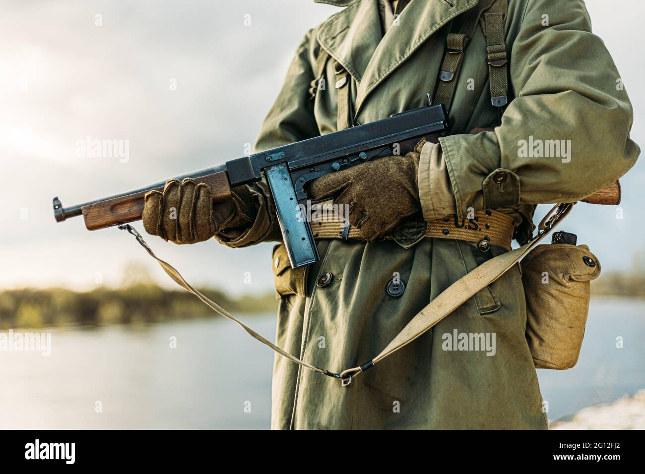 World war ii soldier gun hi-res stock photography and images - Alamy