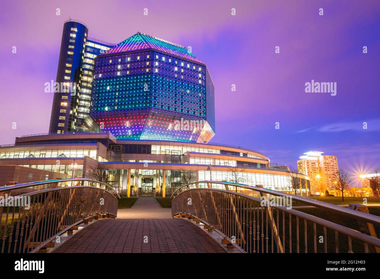 Modern landmark hi-res stock photography and images - Alamy