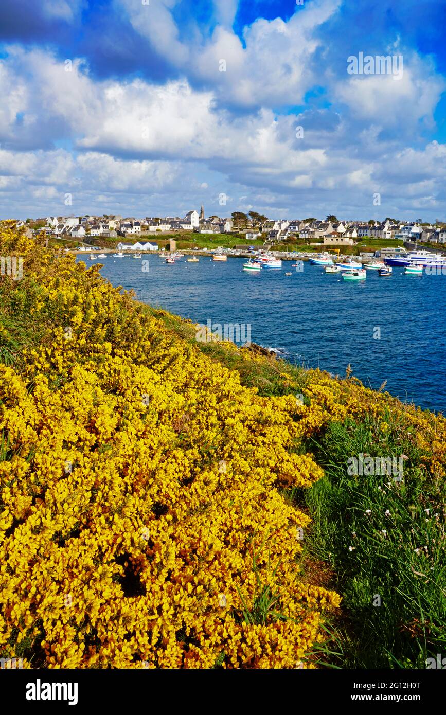 France brittany finistere le conquet hi-res stock photography and ...