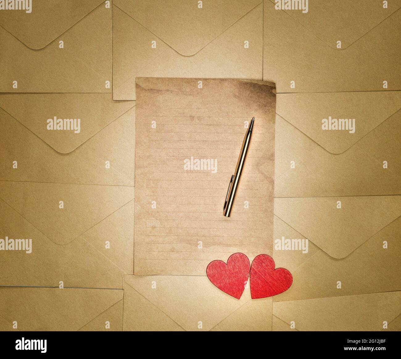 Antique heart hi-res stock photography and images - Alamy