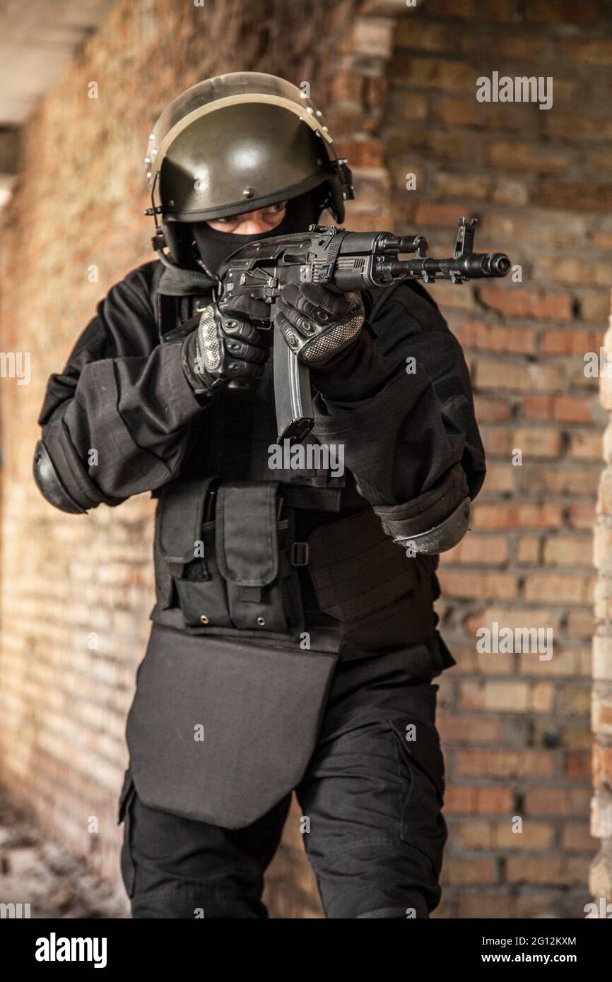 Black police special forces hi-res stock photography and images - Alamy