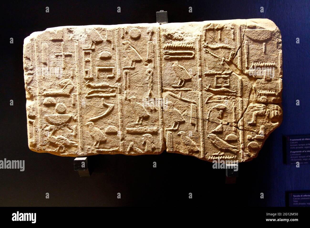 Cuneiform writing hi-res stock photography and images - Alamy