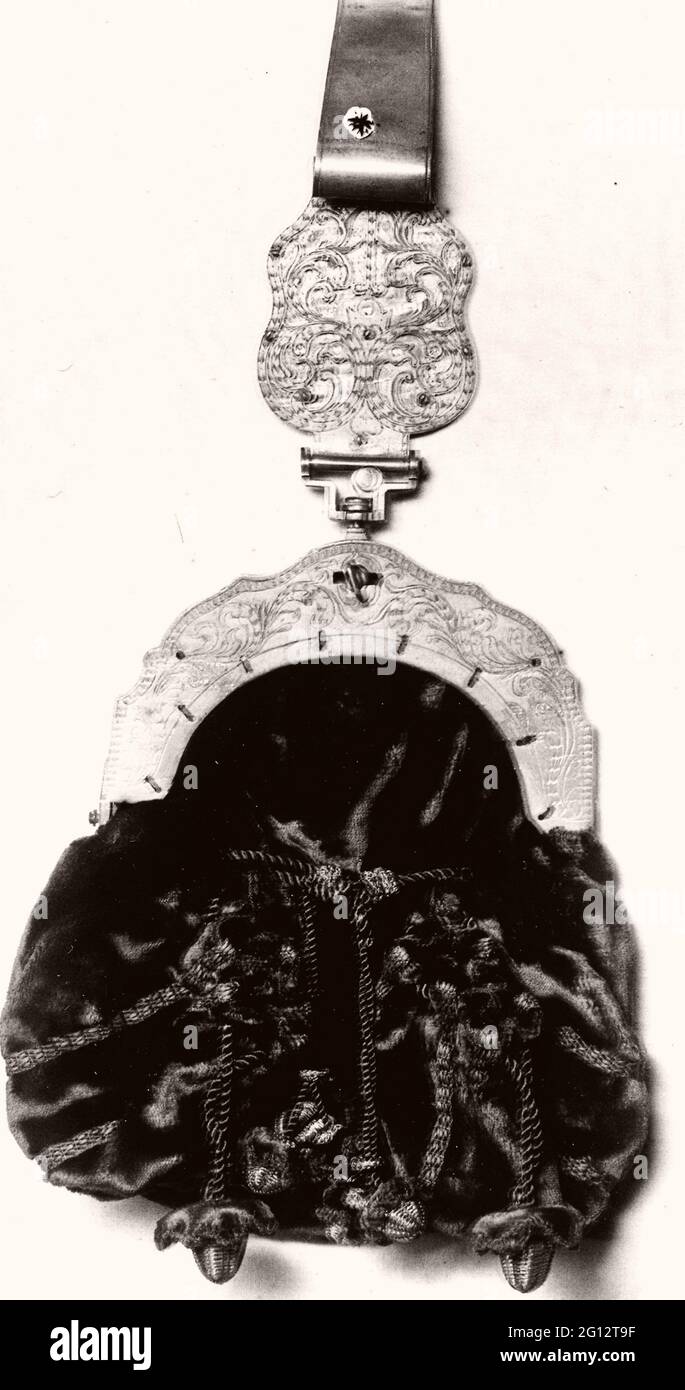 Silk cut velvet hi-res stock photography and images - Alamy