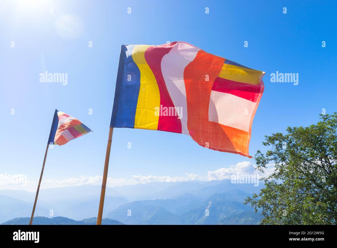 Strong sun and shadow hi-res stock photography and images - Alamy