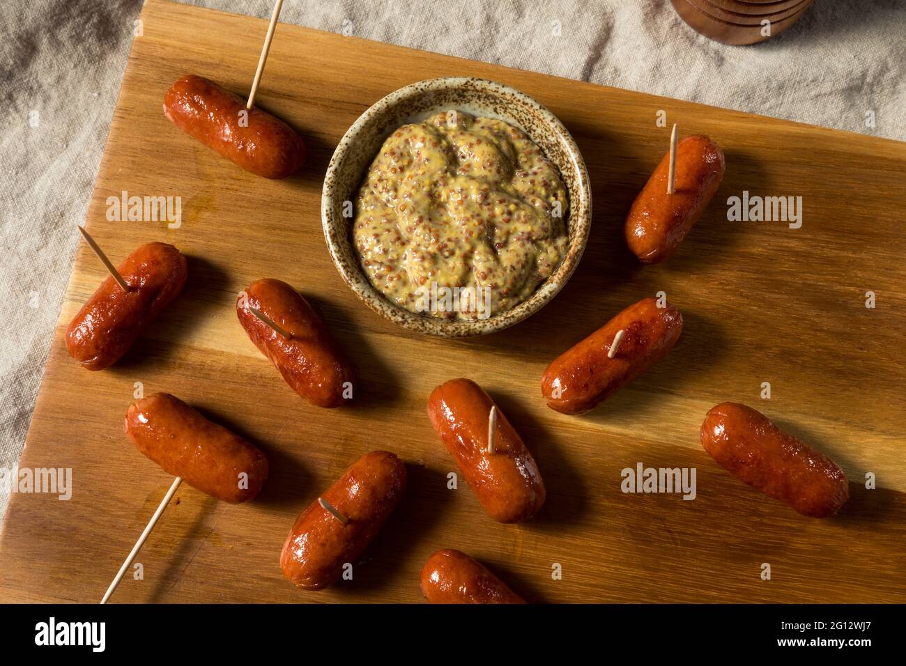 Cocktail weenies hi-res stock photography and images - Alamy