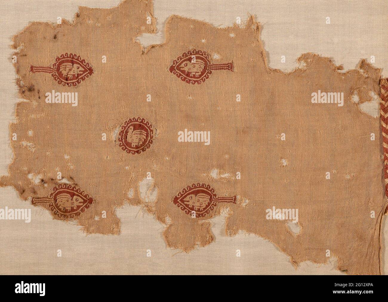 Egypt tunic hi-res stock photography and images - Alamy