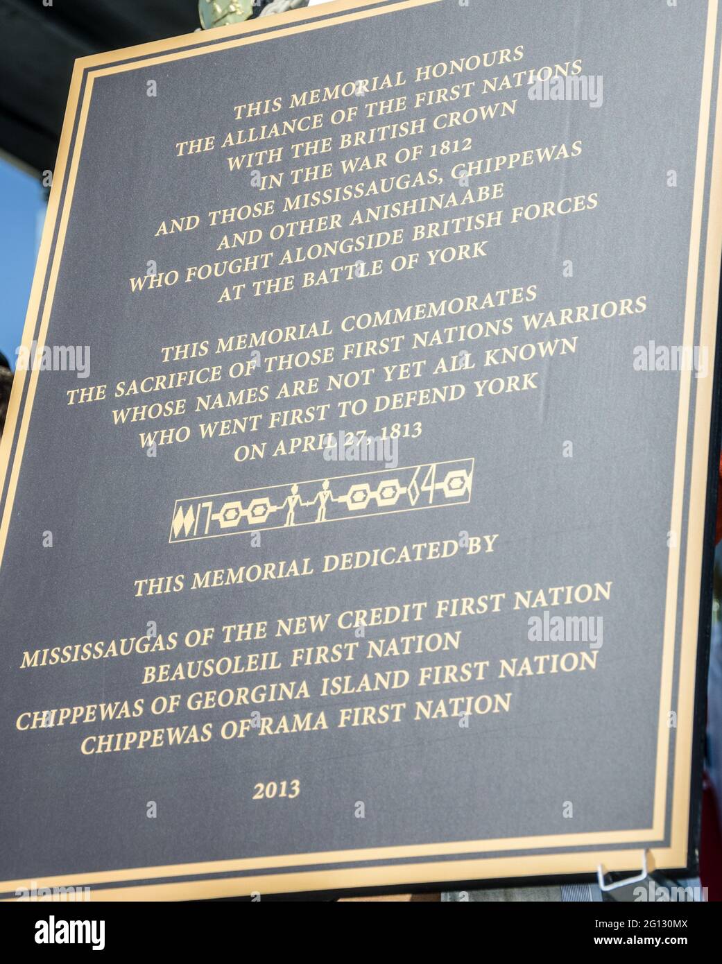 Unveiled plaque hi-res stock photography and images - Alamy