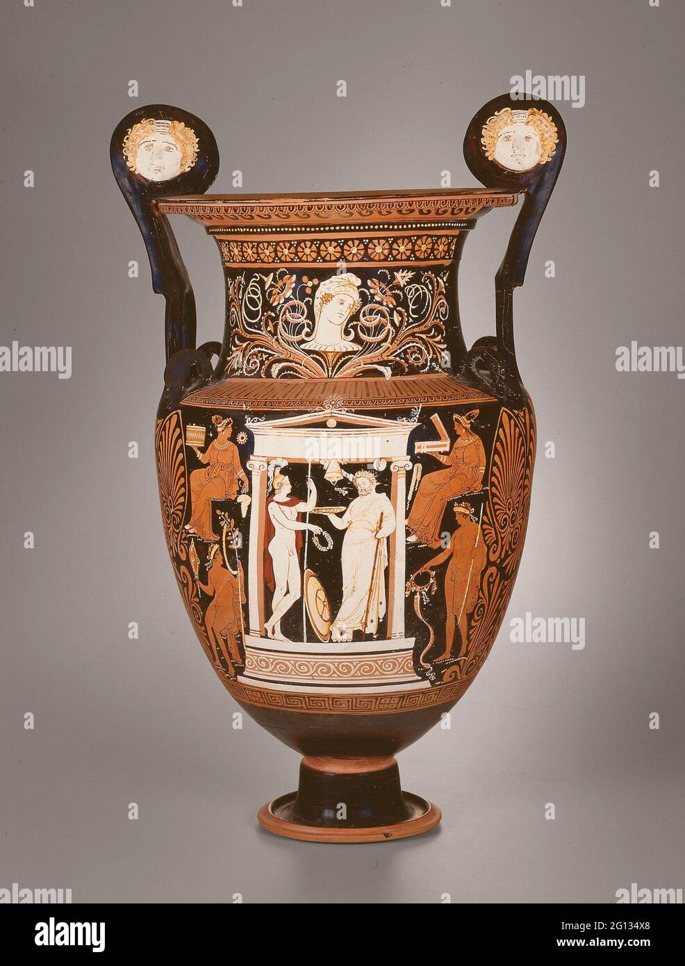 Ancient greek red figure krater hi-res stock photography and images - Alamy
