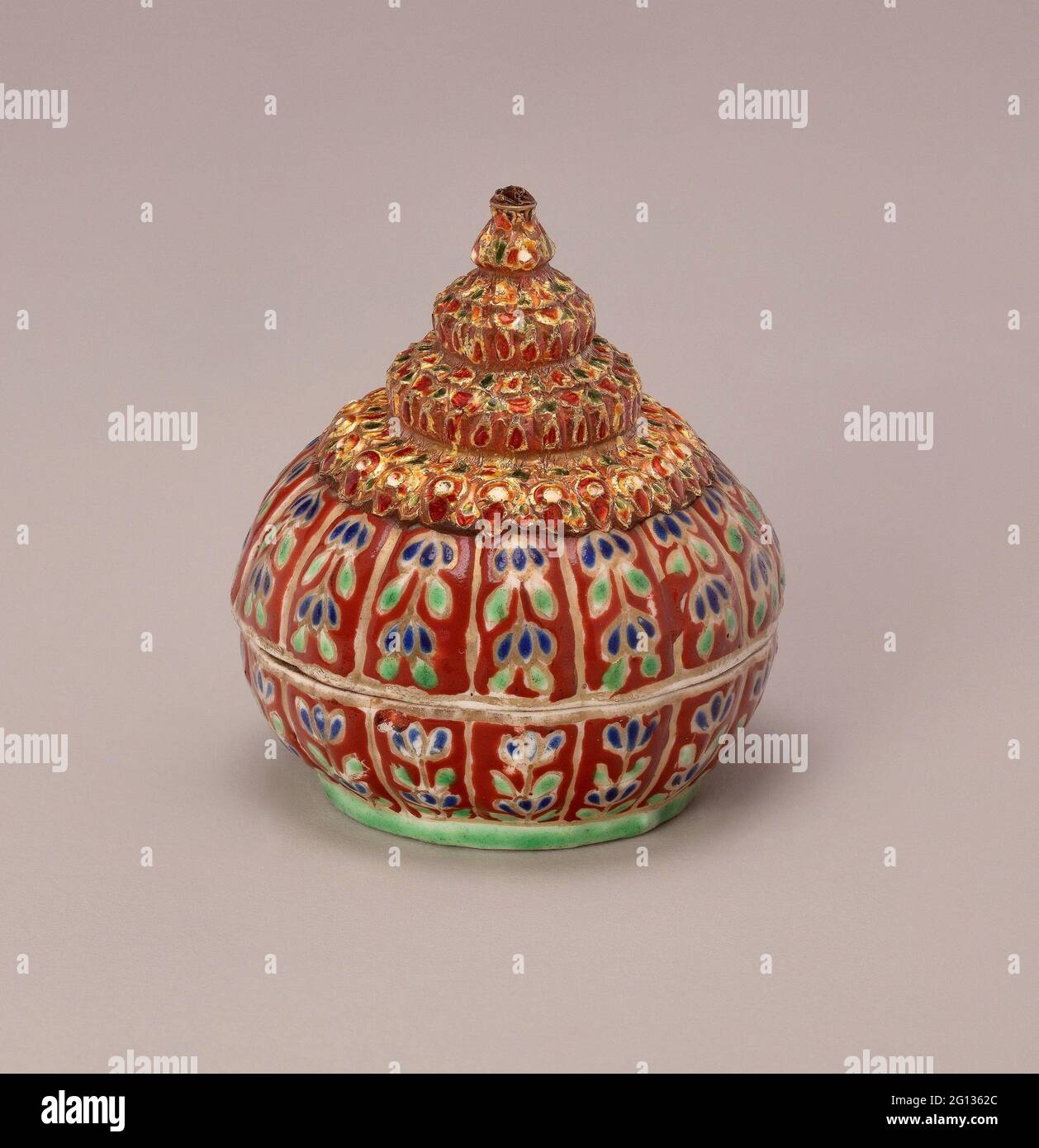 Bencharong thailand hi-res stock photography and images - Alamy