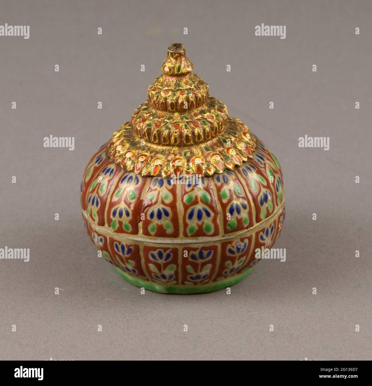 Polychrome ware hi-res stock photography and images - Alamy