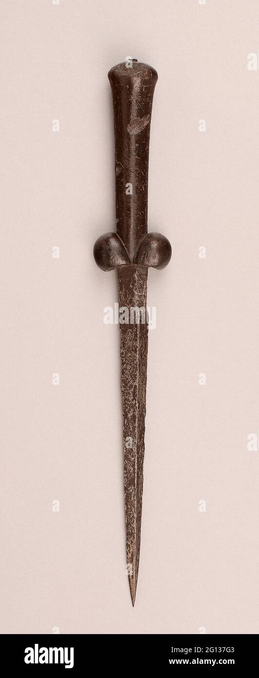 Flemish dagger hi-res stock photography and images - Alamy