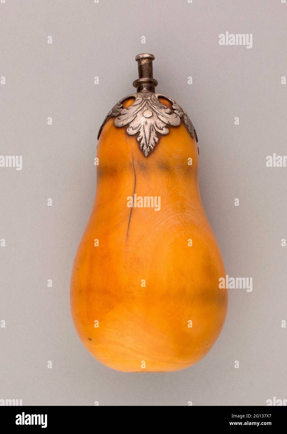 Priming flask hi-res stock photography and images - Alamy