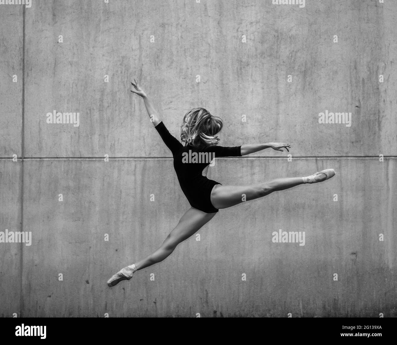 Ballet outside Black and White Stock Photos & Images - Alamy