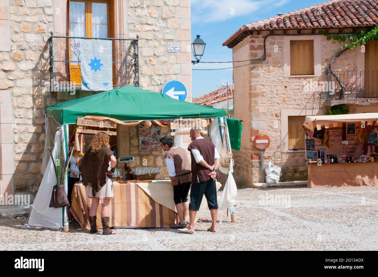 Stall medieval hi-res stock photography and images - Alamy