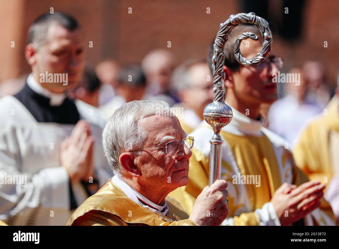 Clerical hierarchy hi-res stock photography and images - Alamy