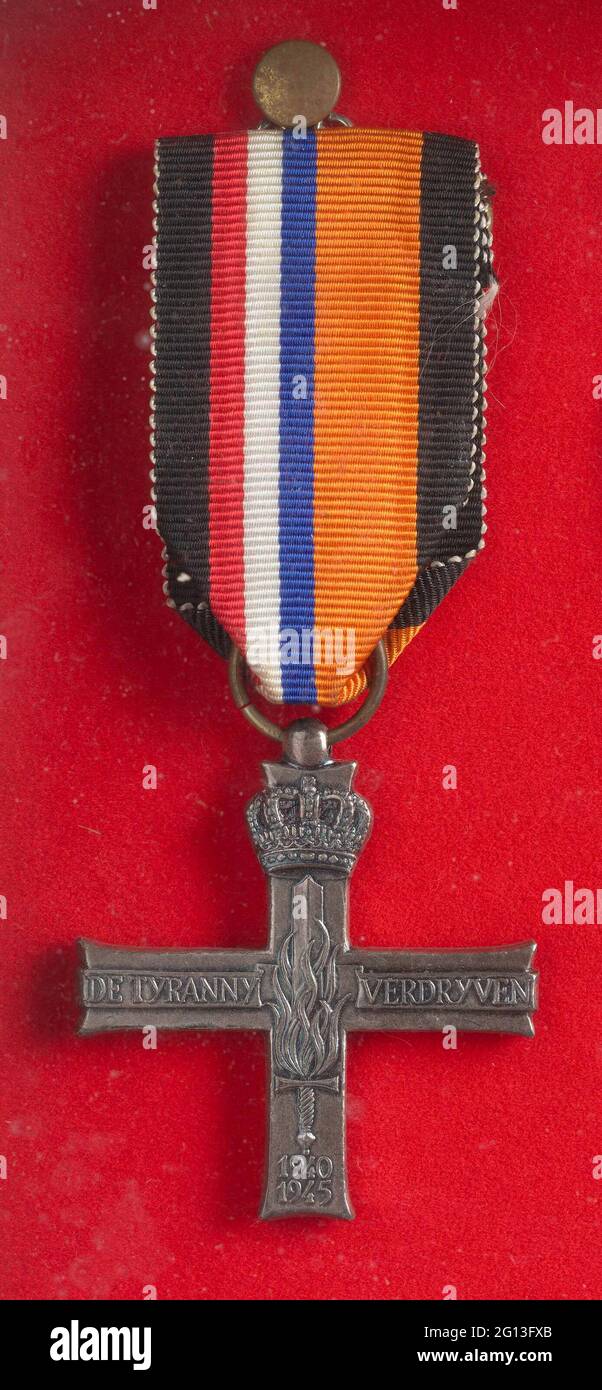 Dutch Resistance Cross. Dutch Resistance Cross: Display the Tyranny ...