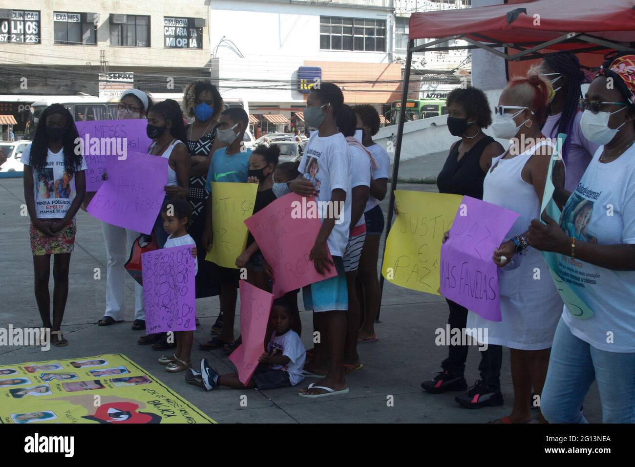 Stray bullets hi-res stock photography and images - Alamy