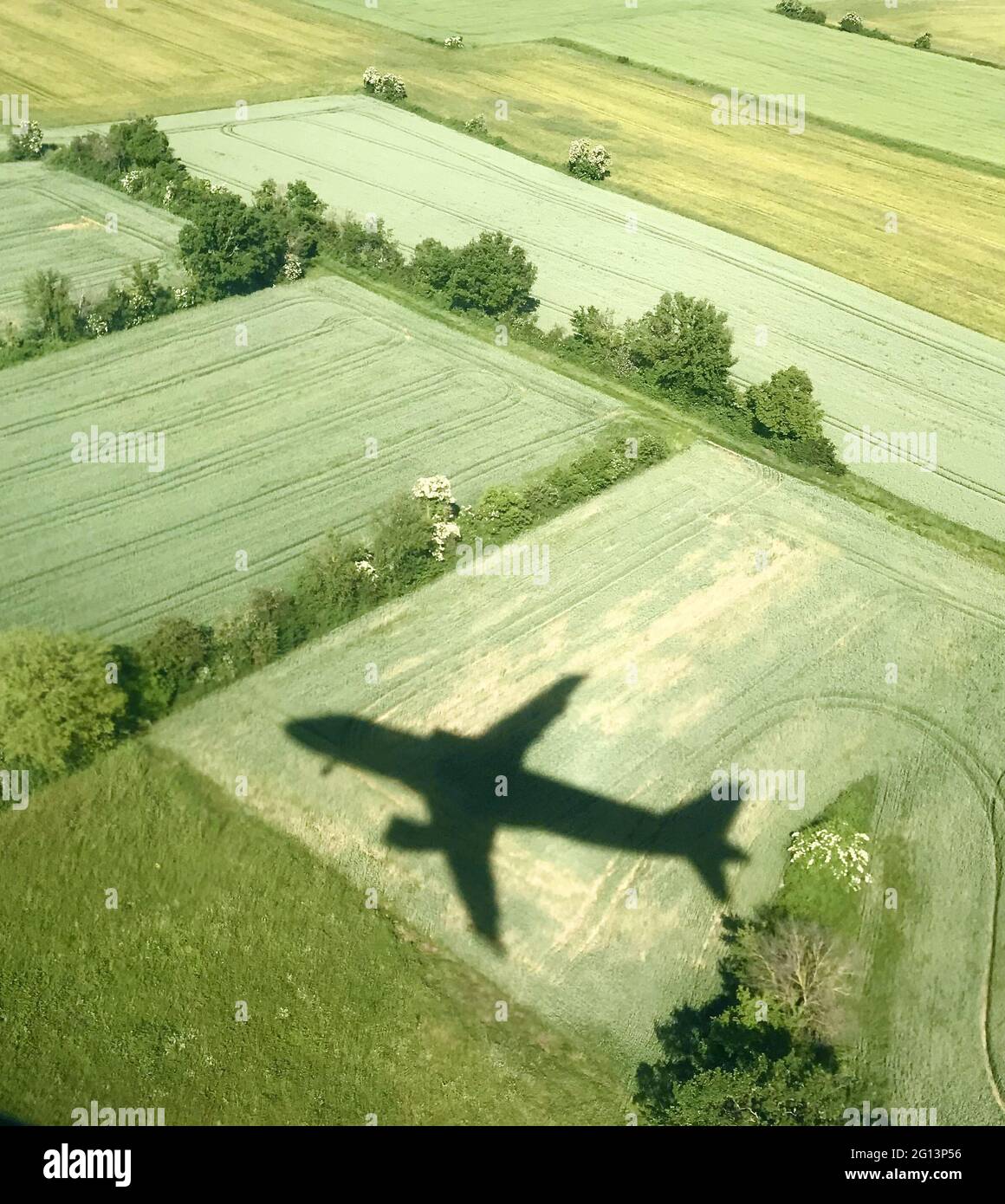 Airplane shadow on field hi-res stock photography and images - Alamy