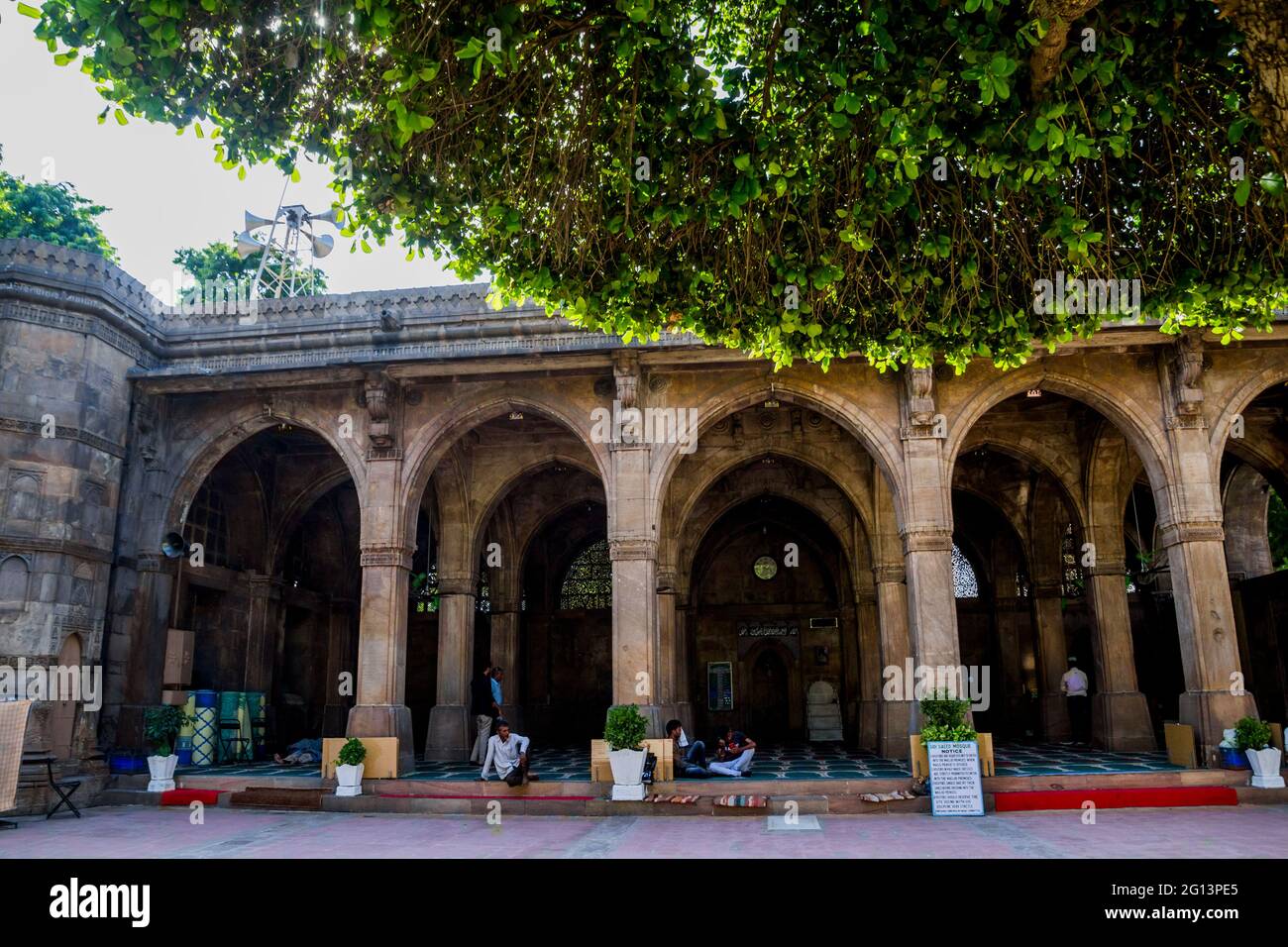 Sidi Saiyyed Mosque in Ahmedabad Stock Photo - Alamy