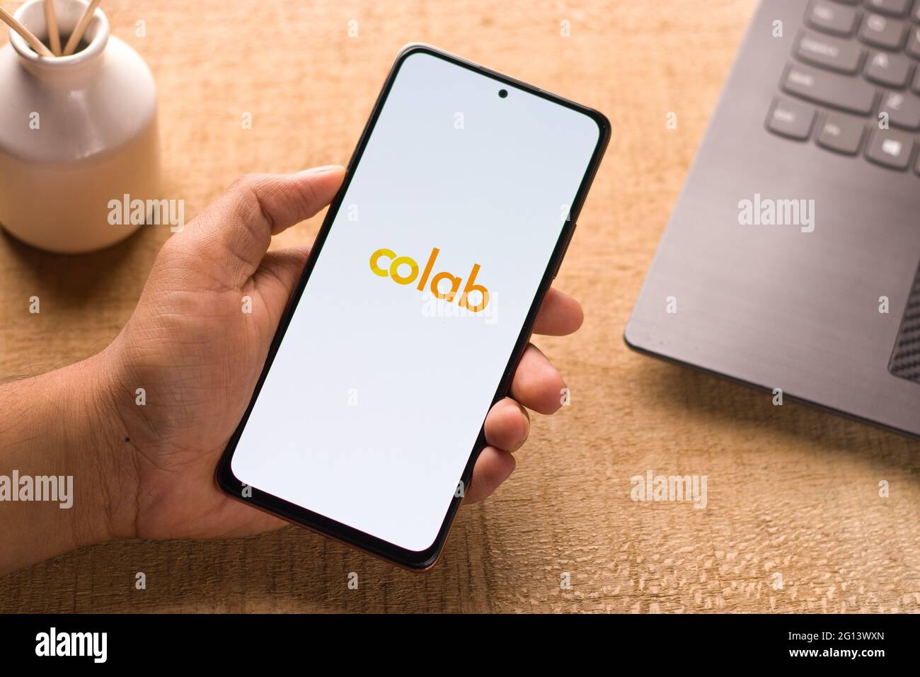 Google colab logo hi-res stock photography and images - Alamy
