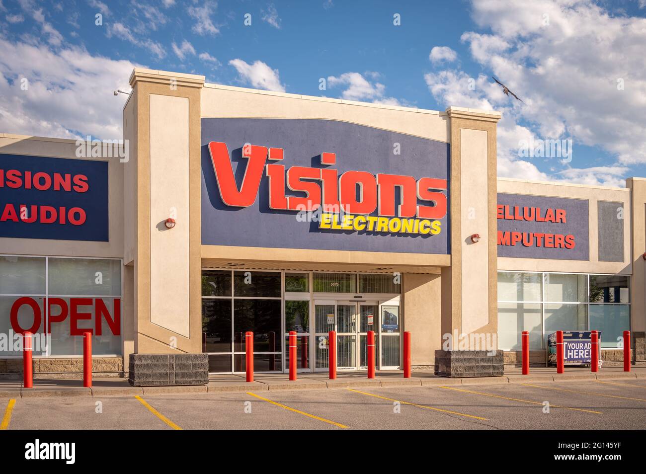 Geek squad building hi-res stock photography and images - Alamy