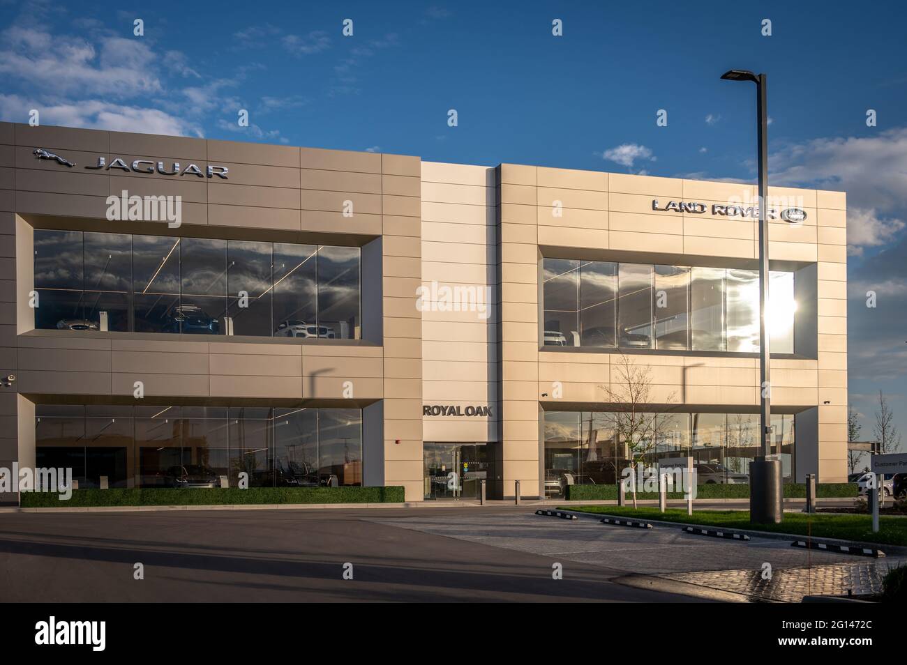 Calgary, Alberta - June 3, 2021: Jaguar and Land Rover dealership in ...