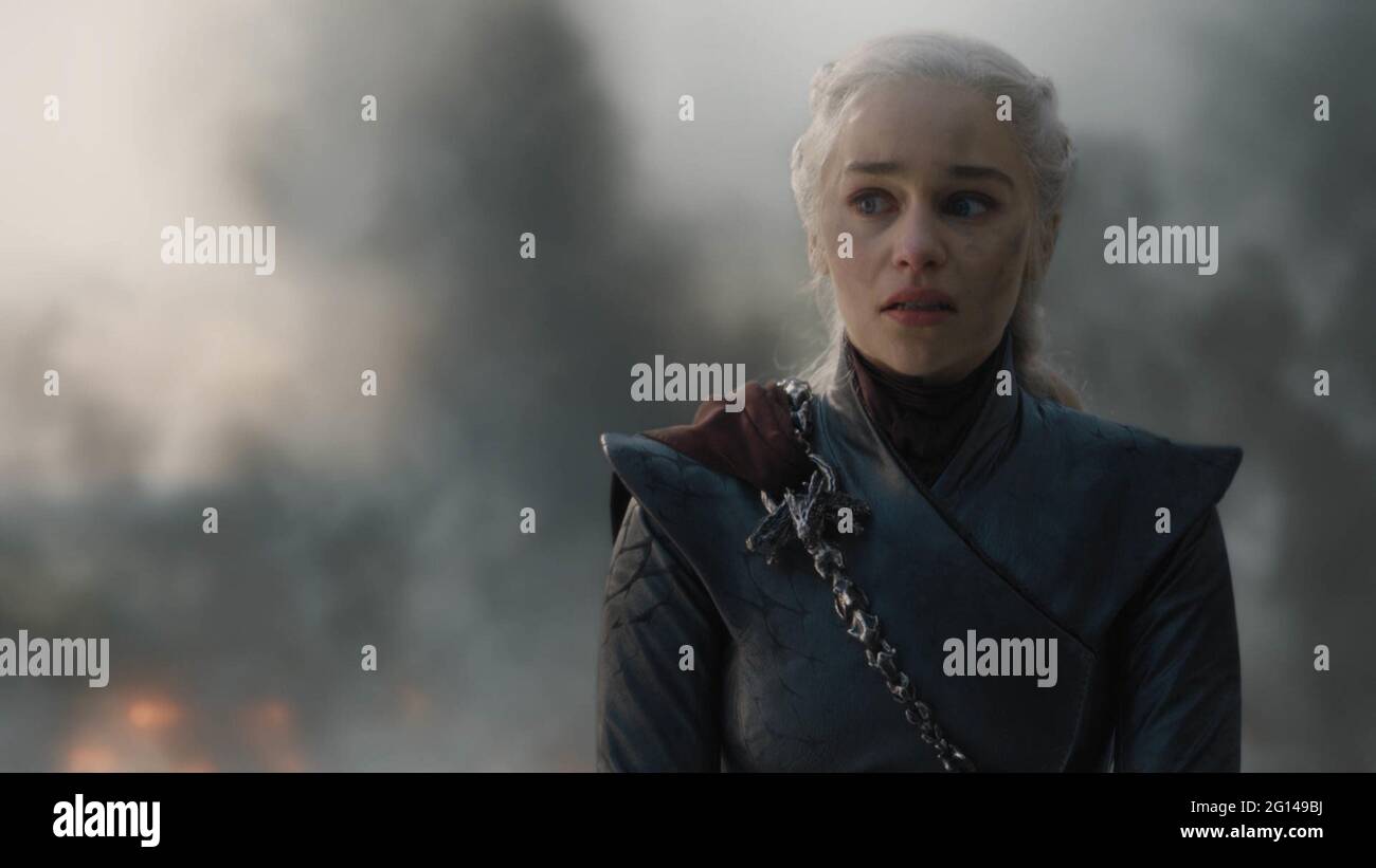 Game of thrones emilia clarke still hi-res stock photography and images ...