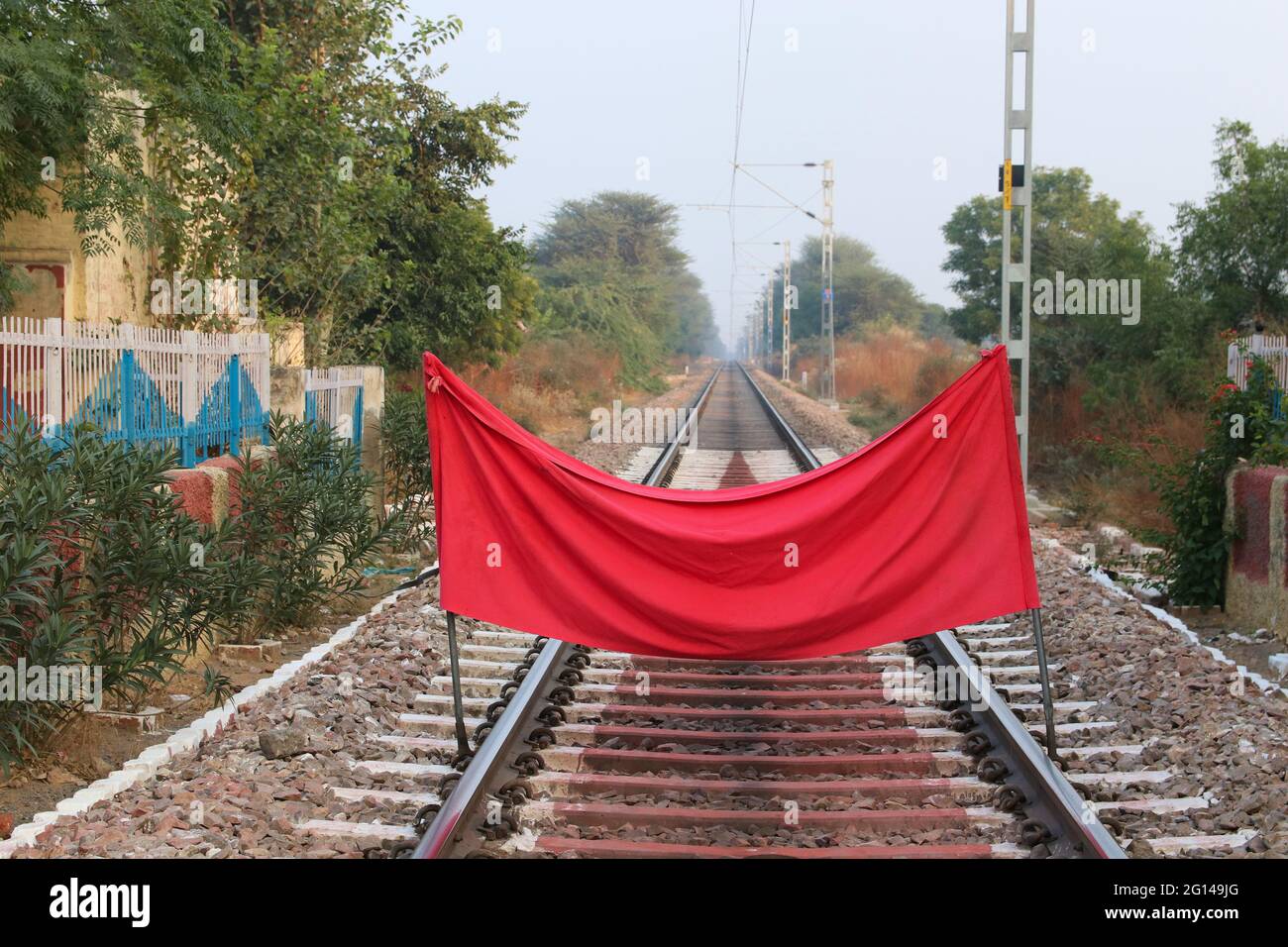India road rail block hi-res stock photography and images - Alamy