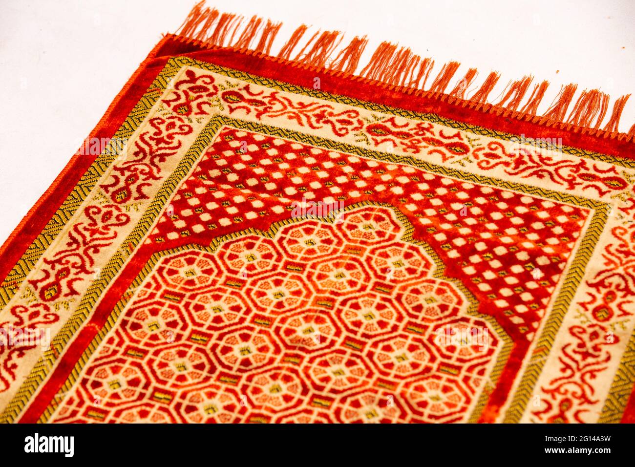 Prayer mat islam hi-res stock photography and images - Alamy