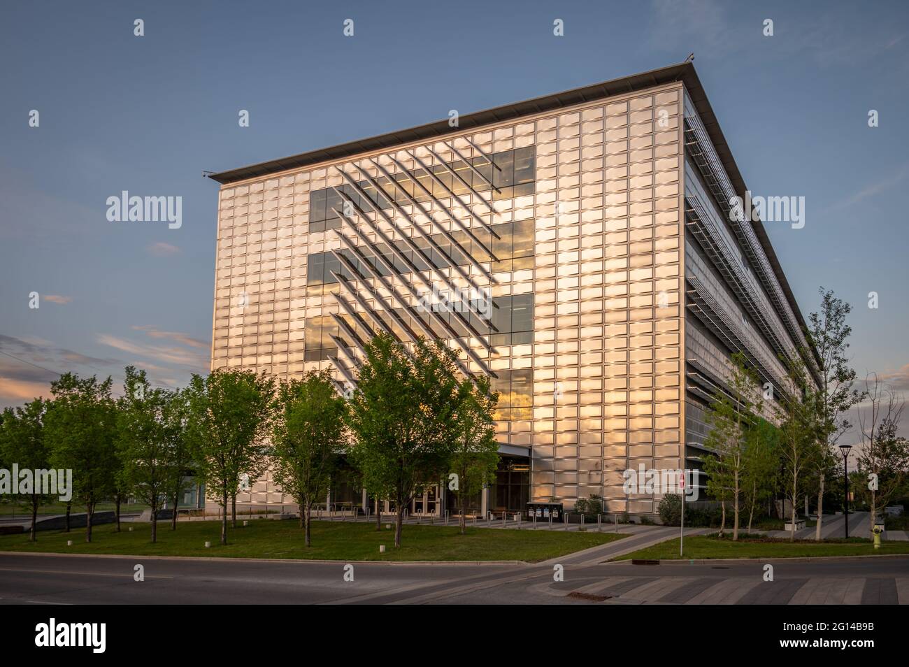 Canadian college hi-res stock photography and images - Alamy