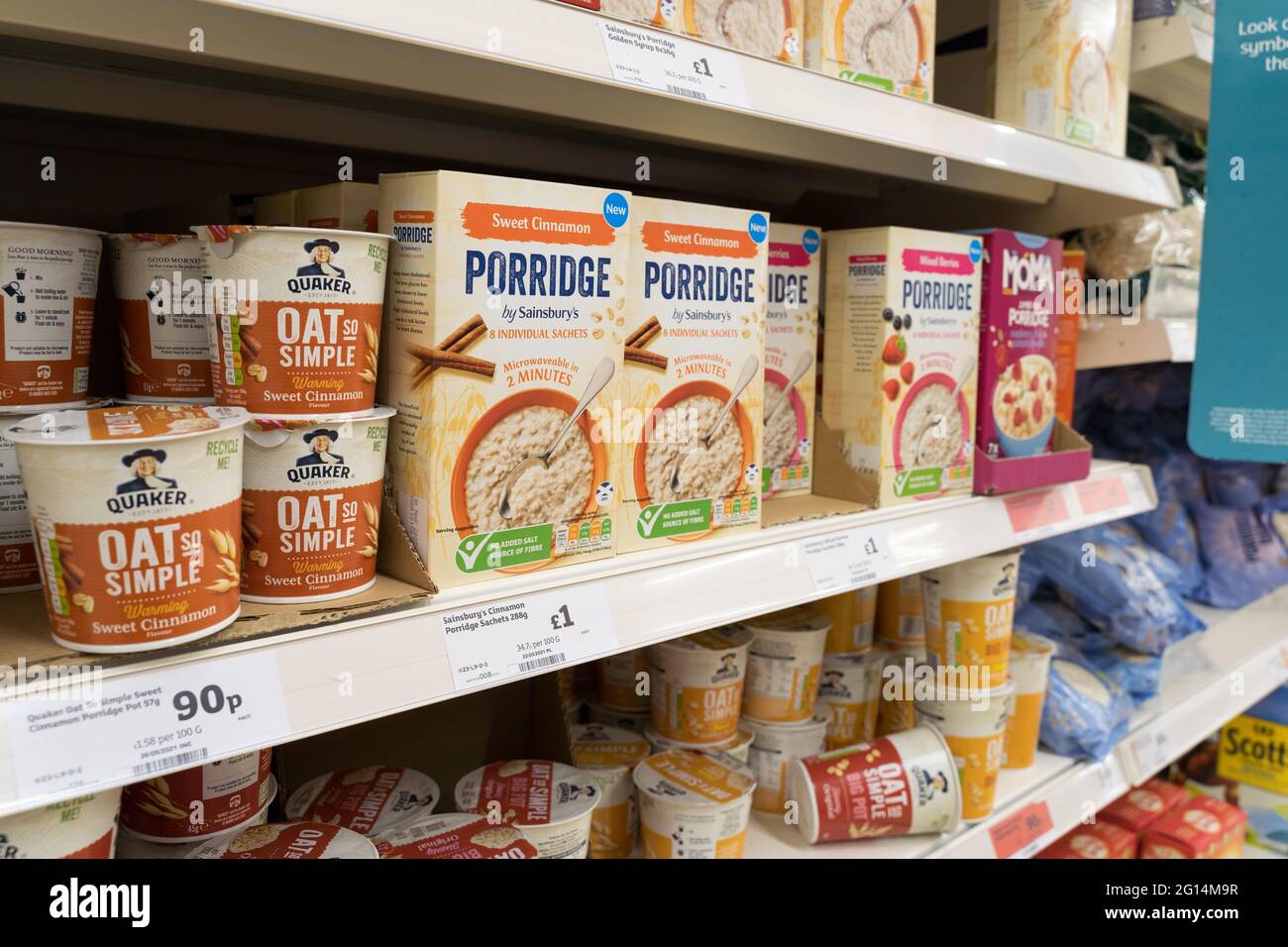 Quaker oats so simple porridge pot hi-res stock photography and images ...
