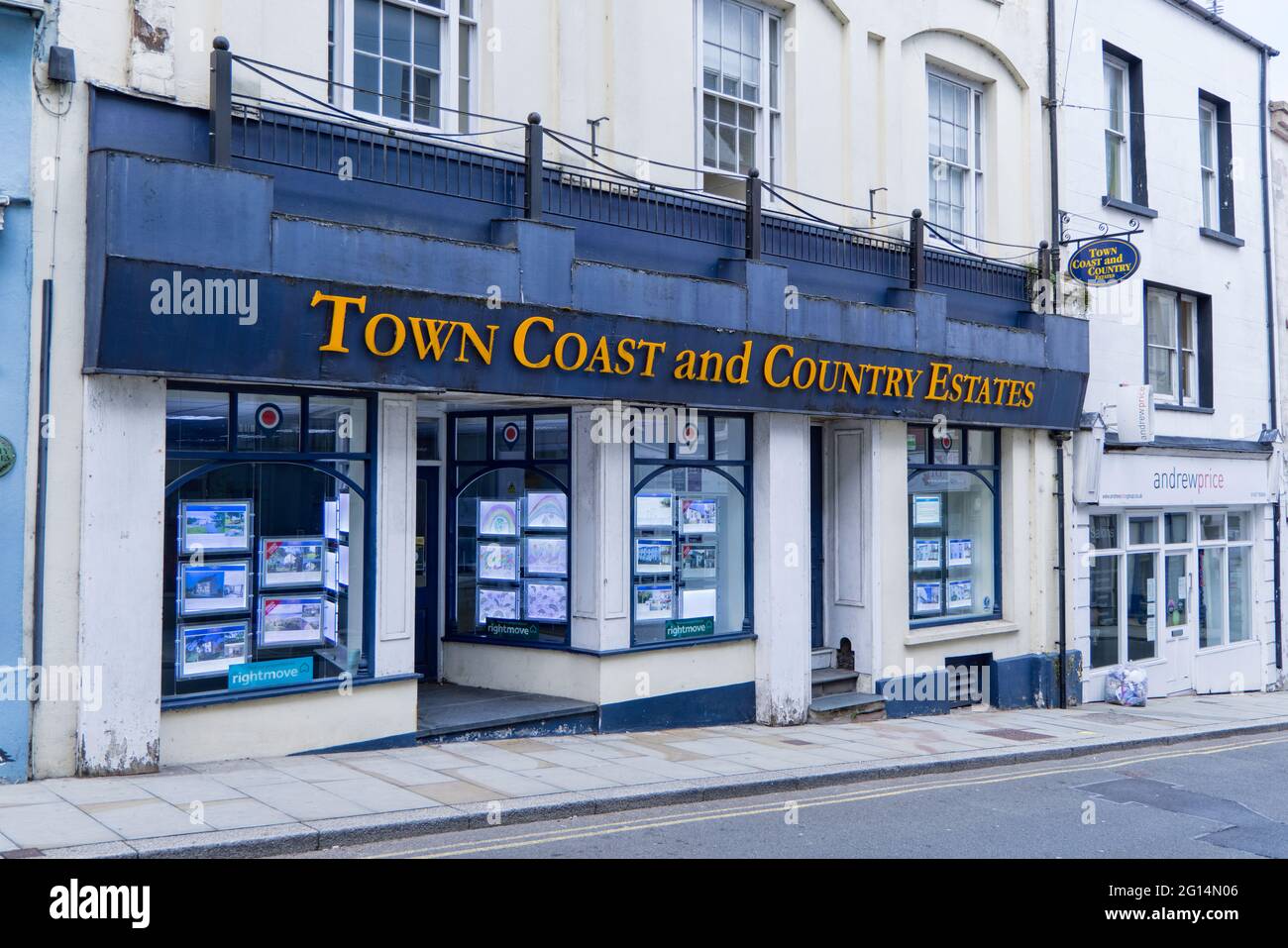 Haverfordwest town centre hi-res stock photography and images - Alamy