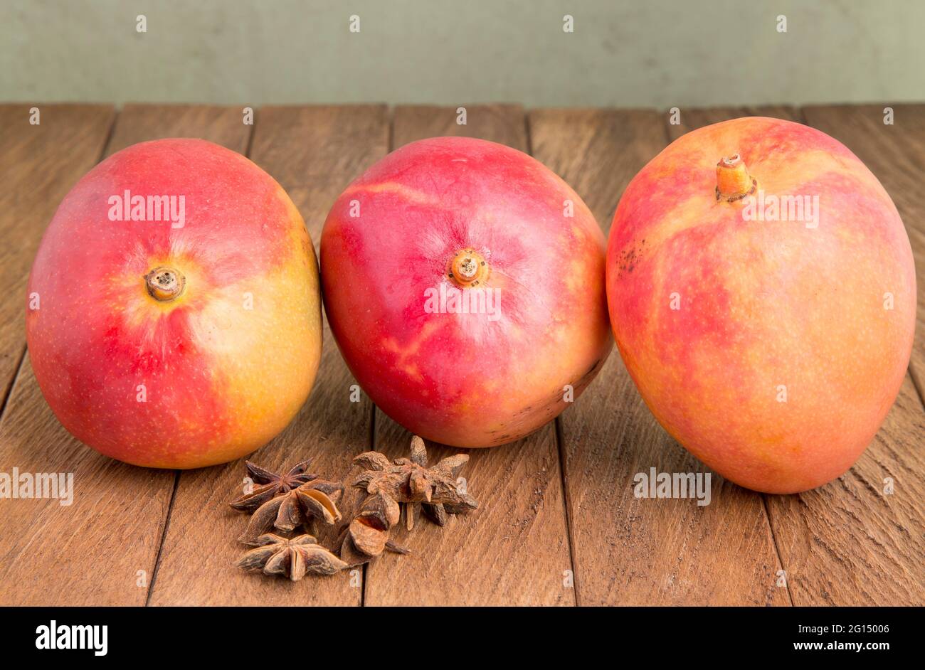 Tommy atkins mango hi-res stock photography and images - Alamy
