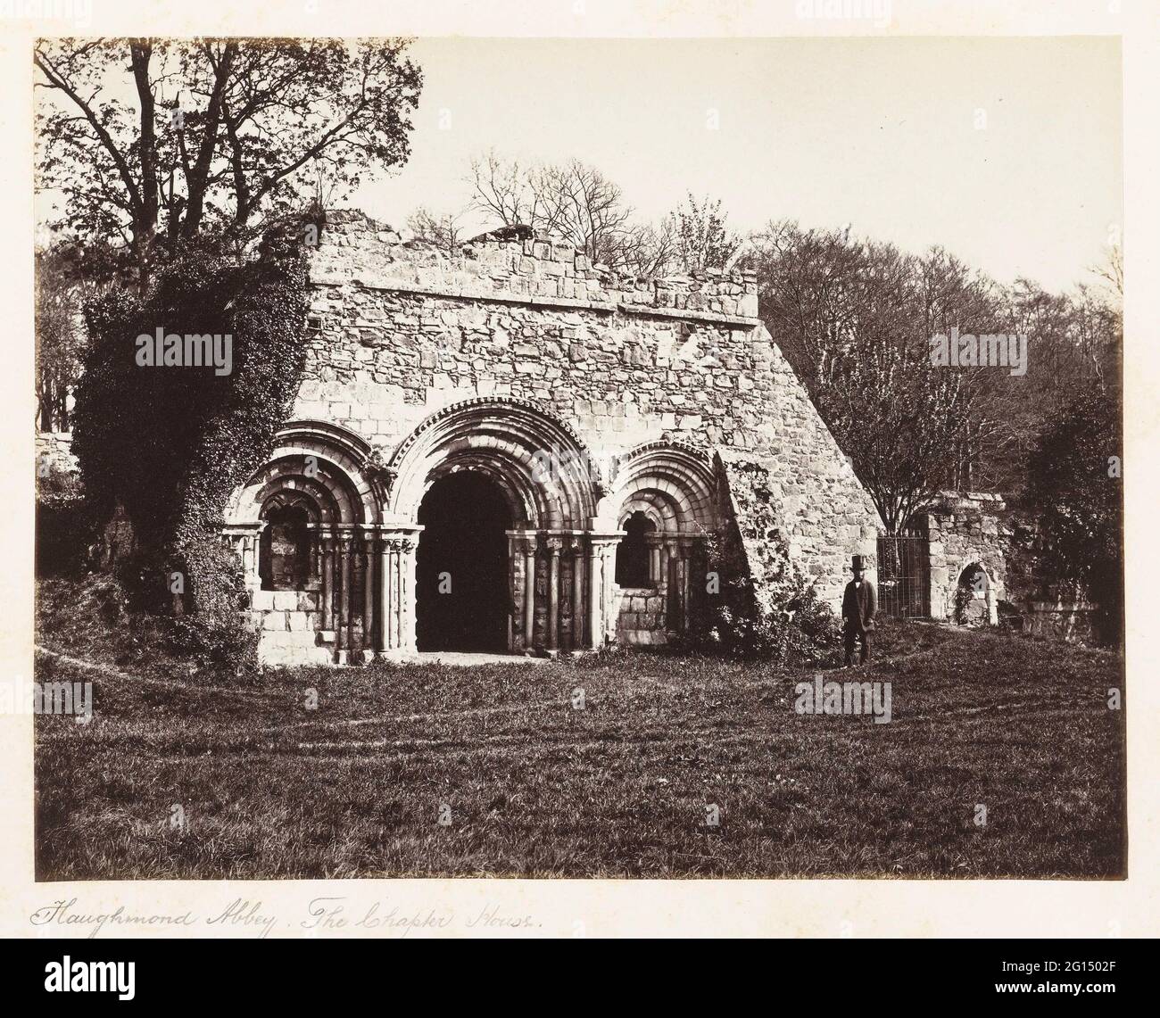 Monastic chapter house hi-res stock photography and images - Alamy
