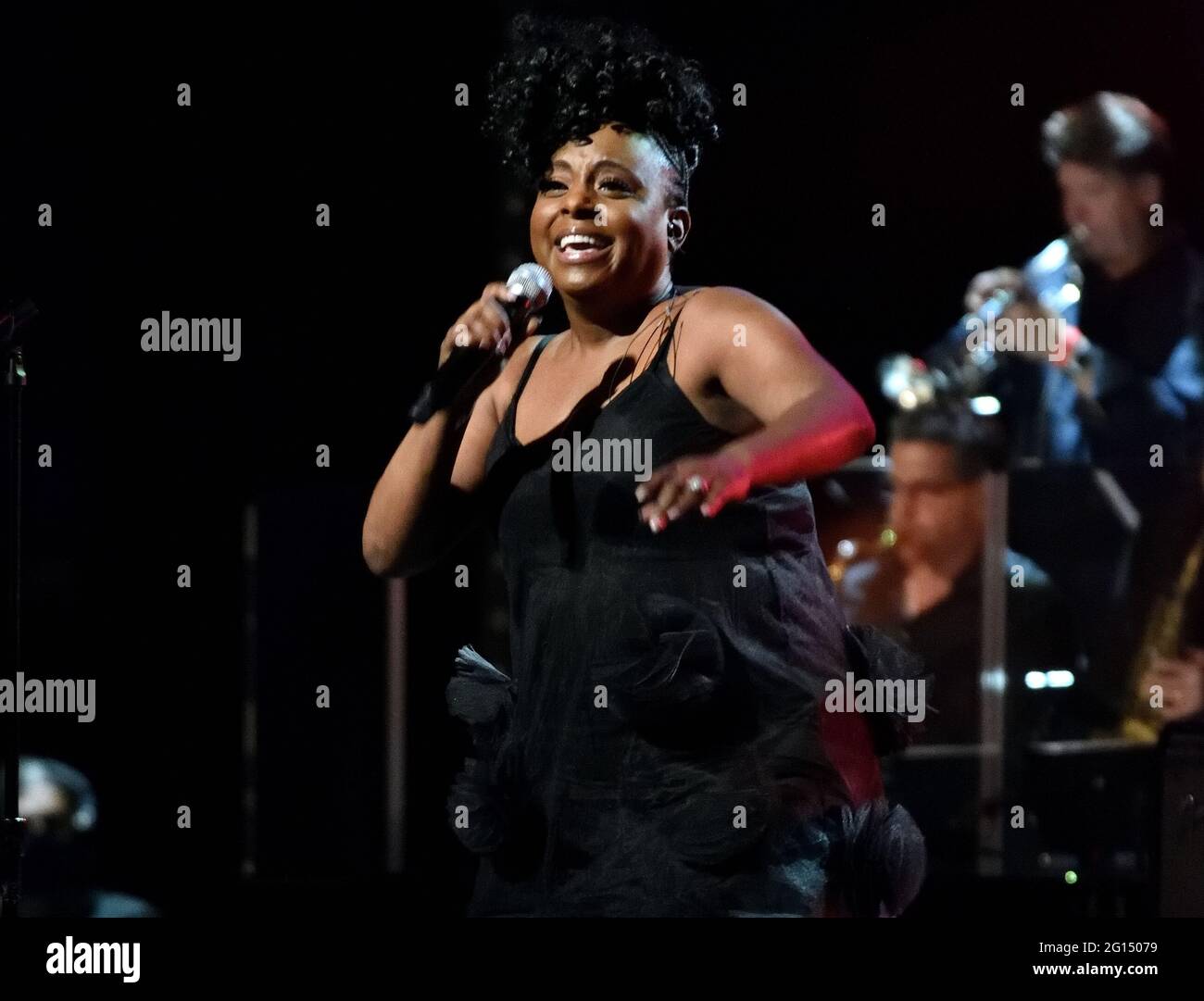 Ledisi concert hi-res stock photography and images - Alamy