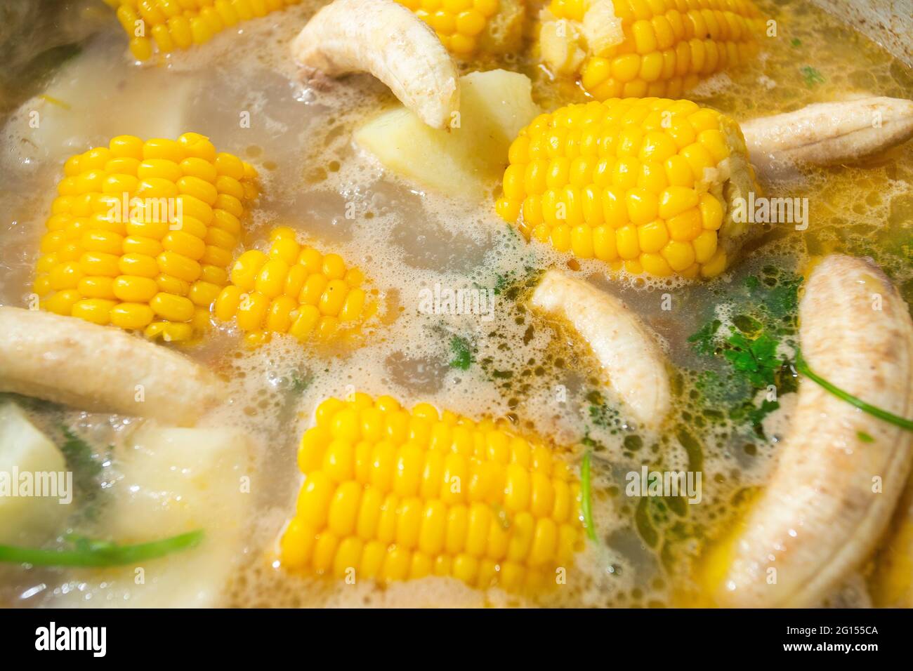 Chicken stew, typical Colombian dish on a wood stove Stock Photo - Alamy