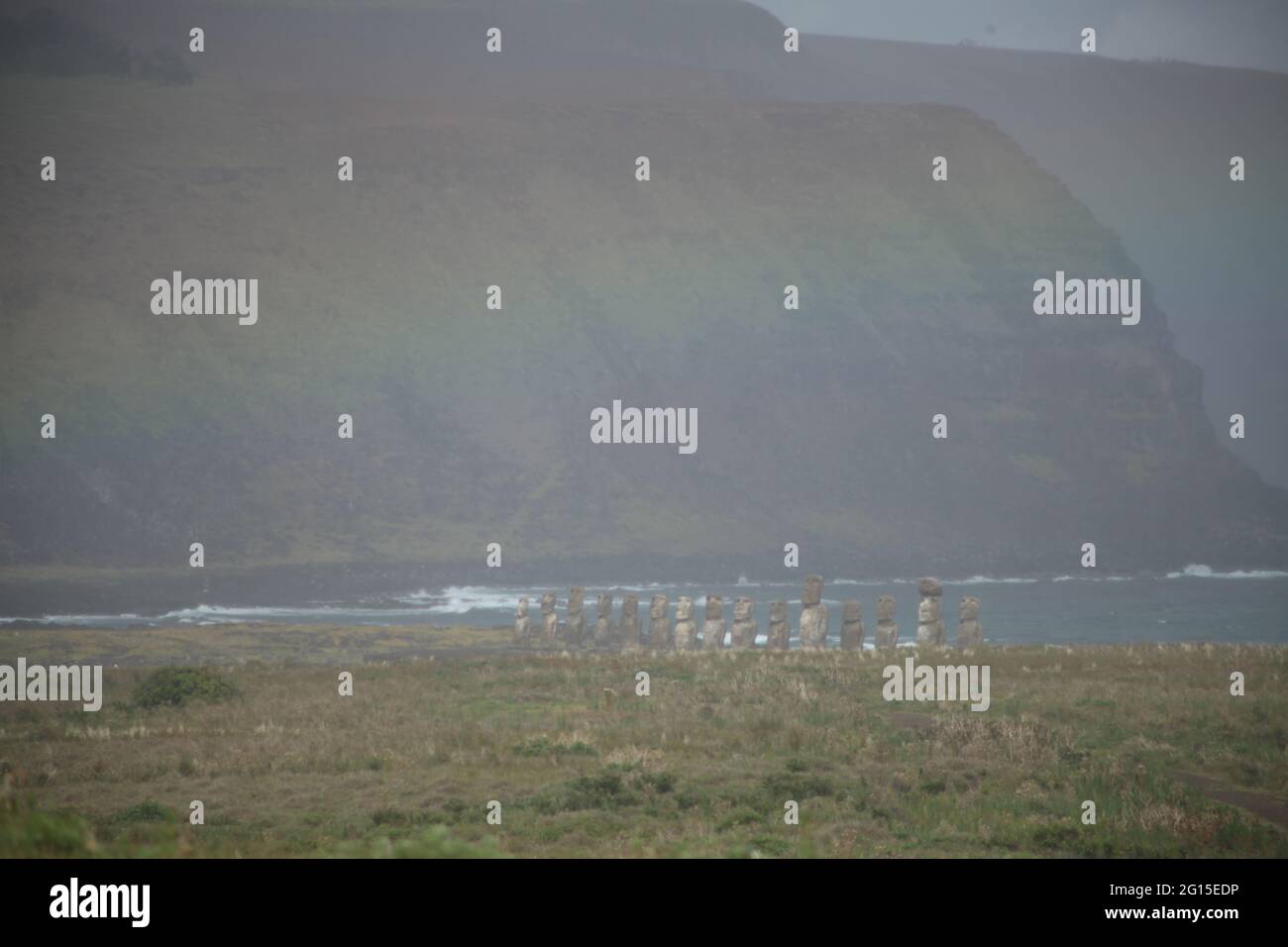 Chile easter island rainbow moai hi-res stock photography and images ...