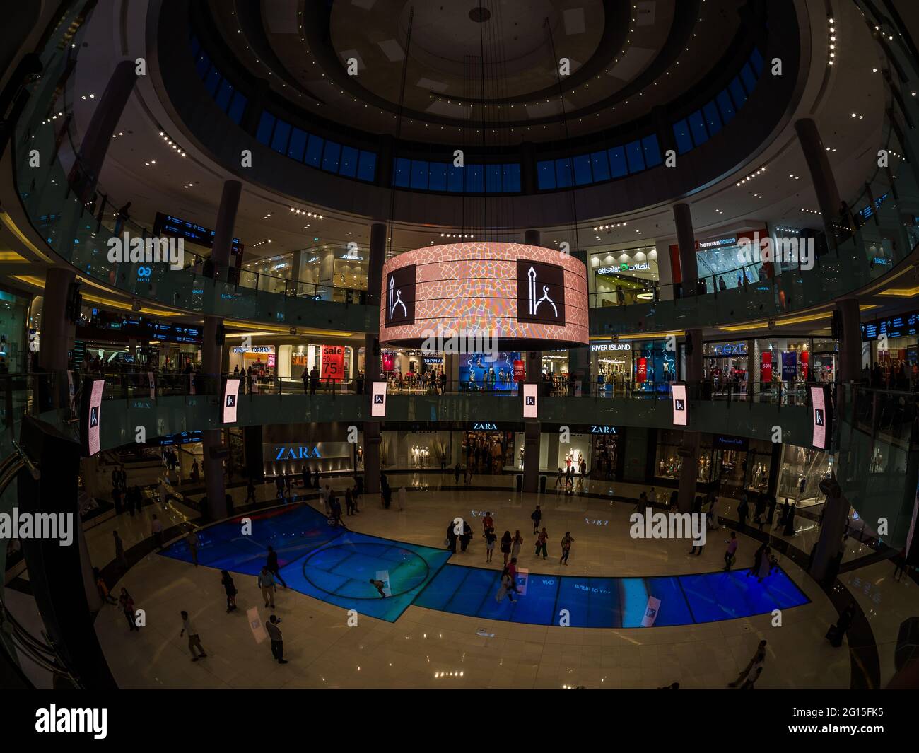 Dubai Mall Roof Architecture High Resolution Stock Photography and ...