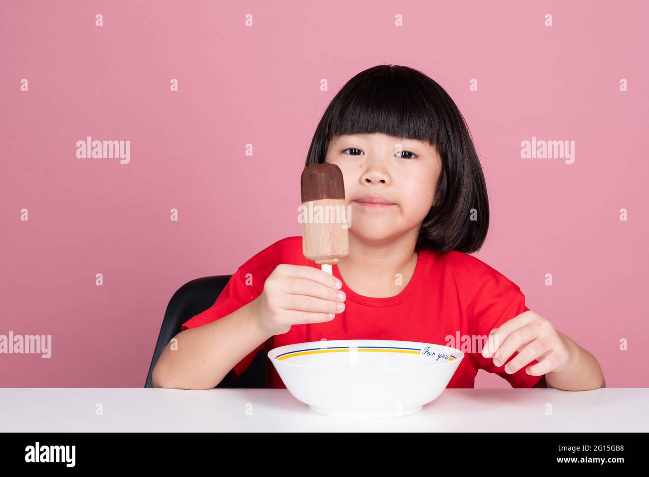 kid eating ice cream, delicious and happy concept Stock Photo - Alamy