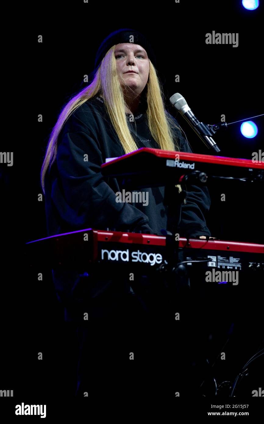 Tones And I Singer High Resolution Stock Photography and Images - Alamy