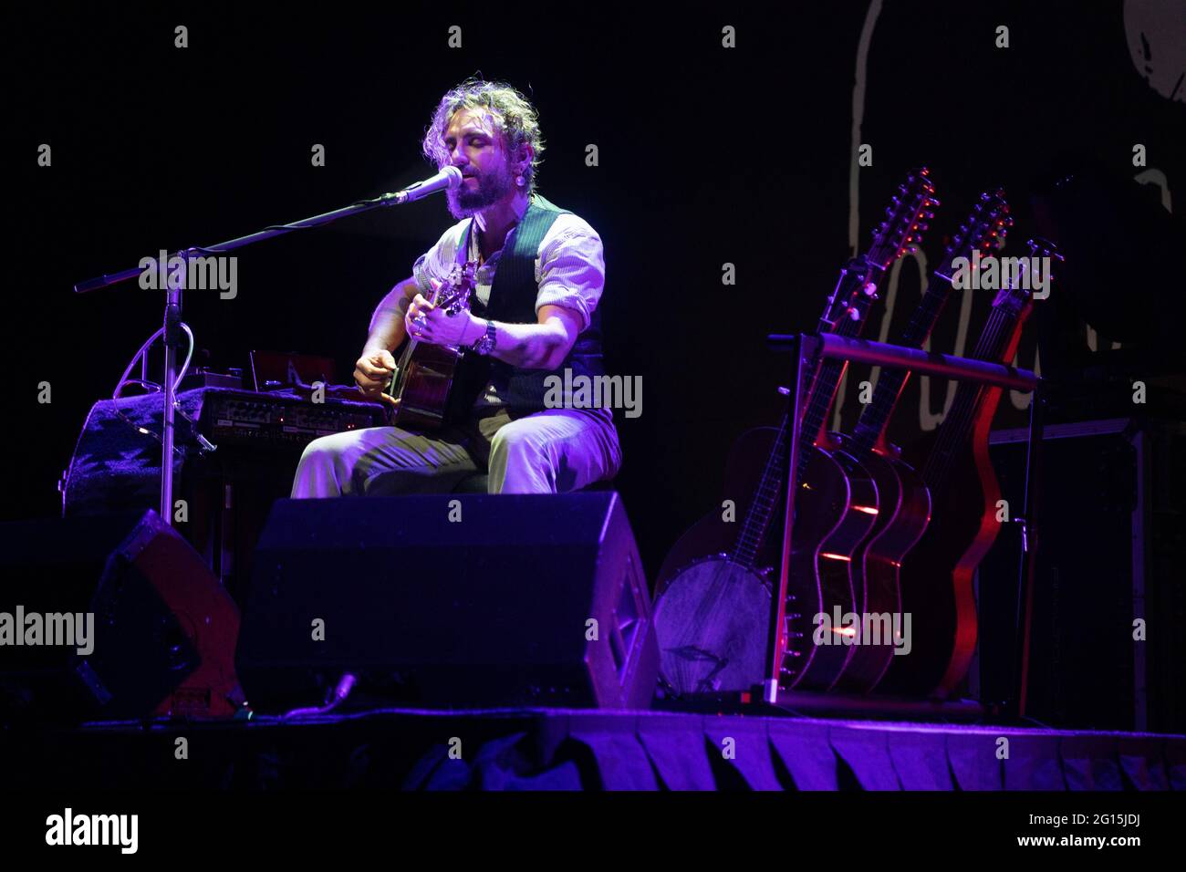 John Butler, award winning Australian singer songwriter performs a live ...