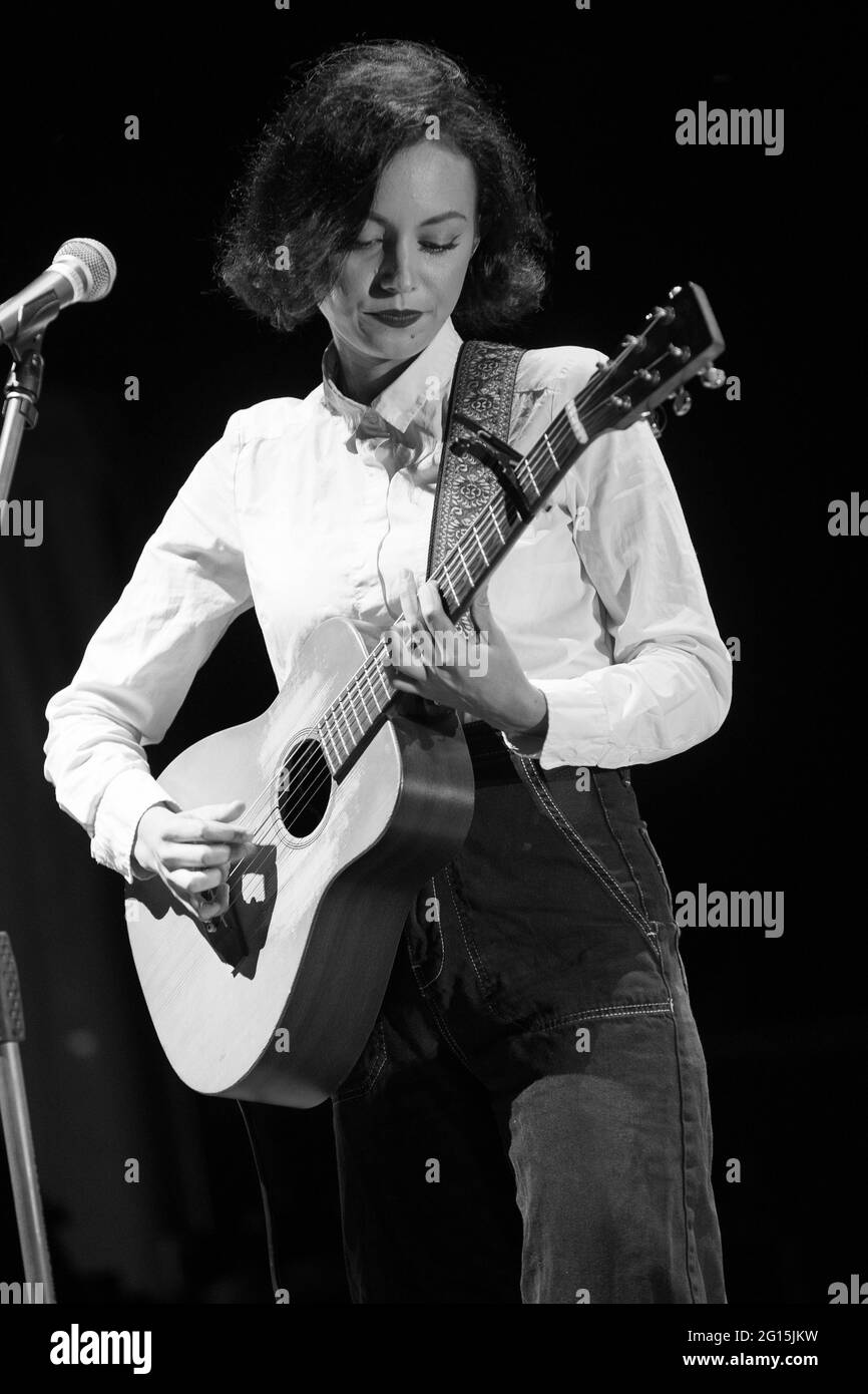 Australian singer Black and White Stock Photos & Images - Alamy