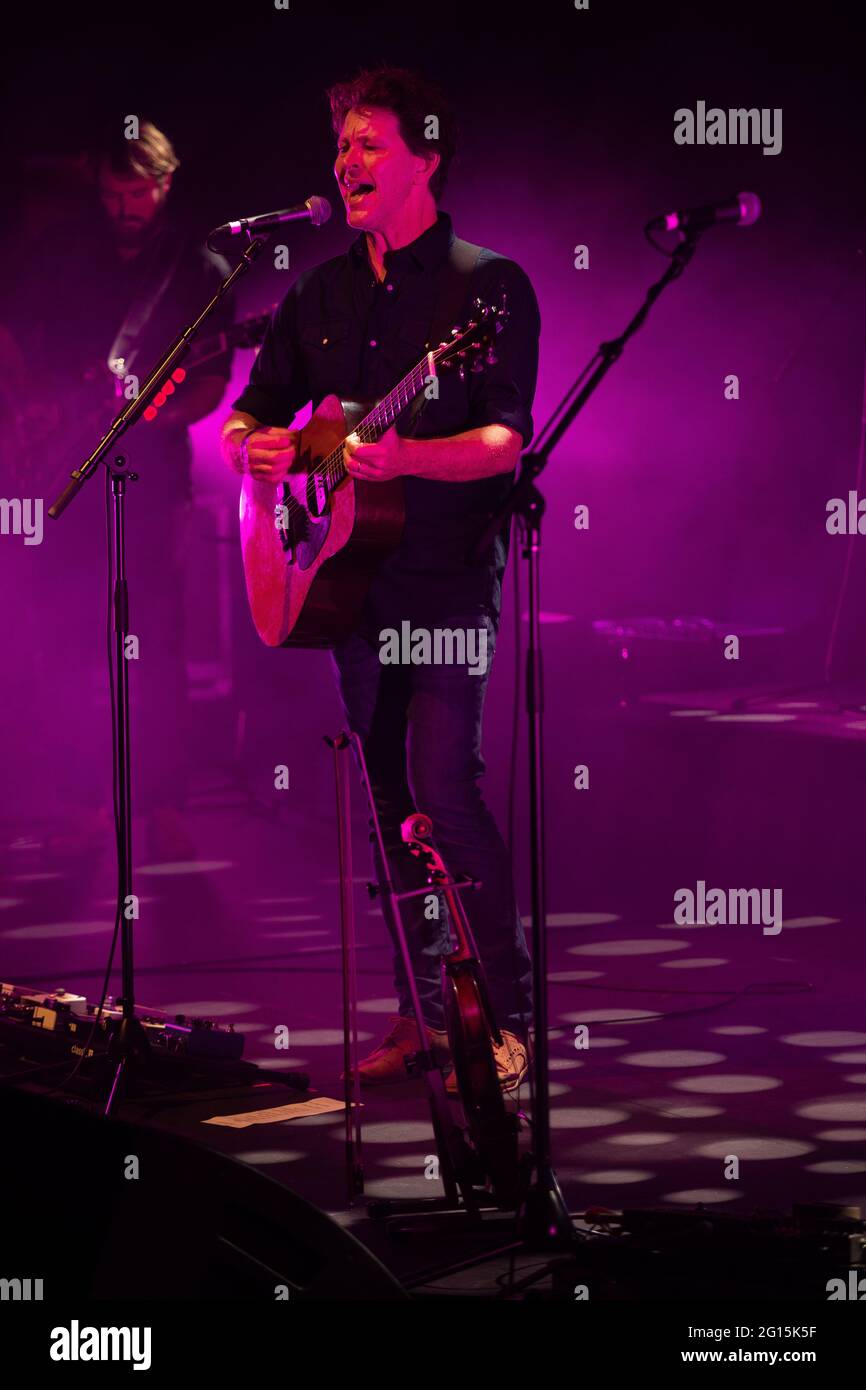Bernard Fanning performs a live concert with his band The Black Fins in ...