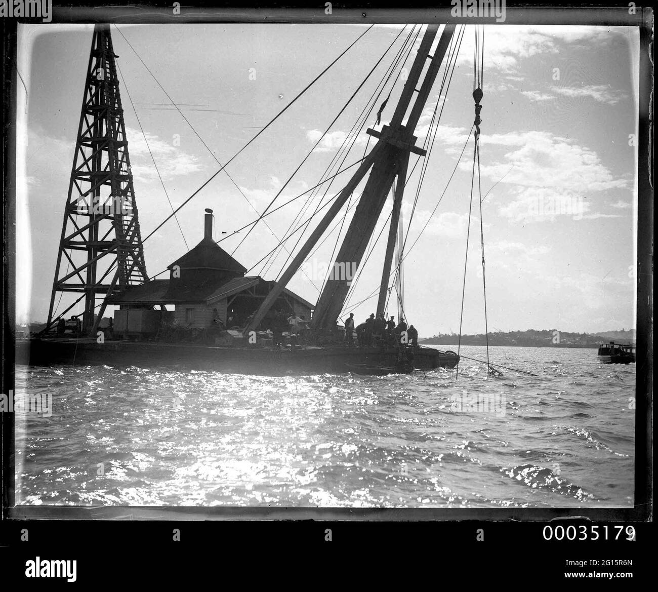 White ship disaster medieval hi-res stock photography and images - Alamy