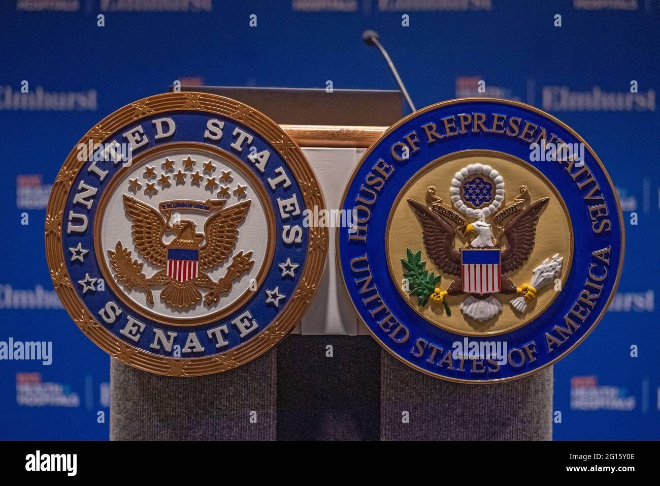 U logos hi-res stock photography and images - Alamy