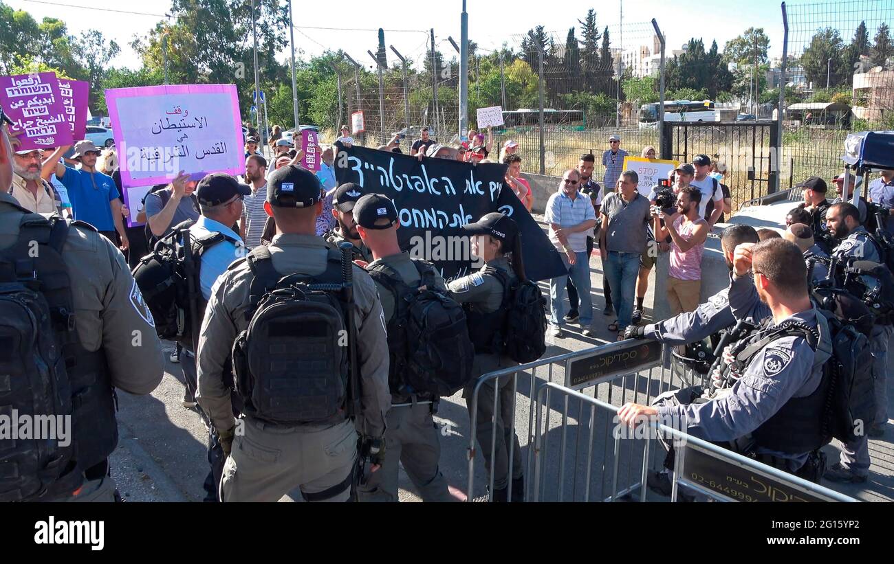 Protesters shout slogans left wing rally hi-res stock photography and ...